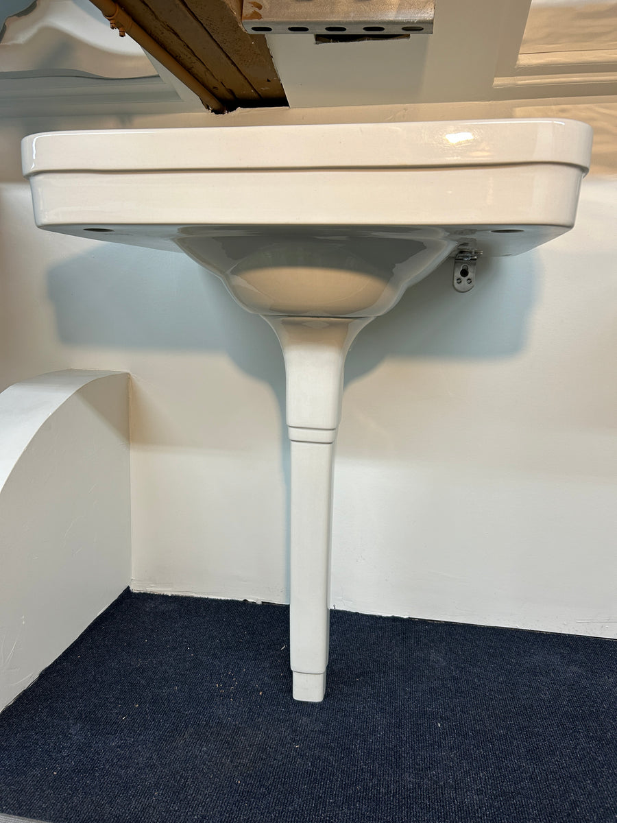 Crane 'Norwich' Peg Leg Sink - White – Pasadena Architectural Salvage